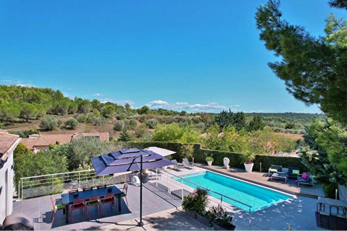 Maison à vendre - Nîmes, Carmes - 5 pièces - 4 chambres