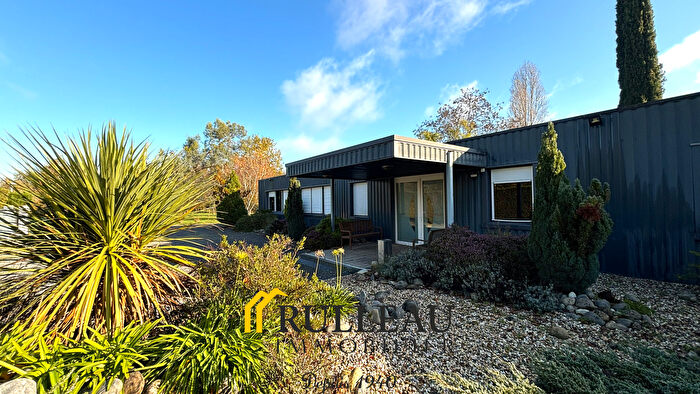 Maison à vendre - Saint-André-de-Cubzac - 8 pièces - 6 chambres