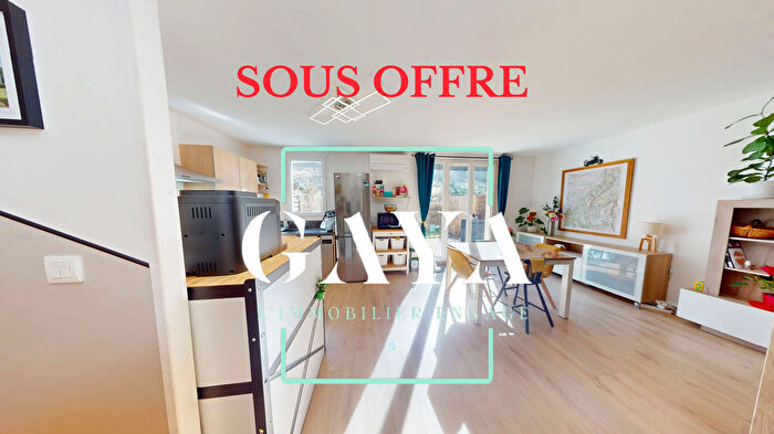 Appartement à vendre - Le Versoud - 4 pièces - 3 chambres