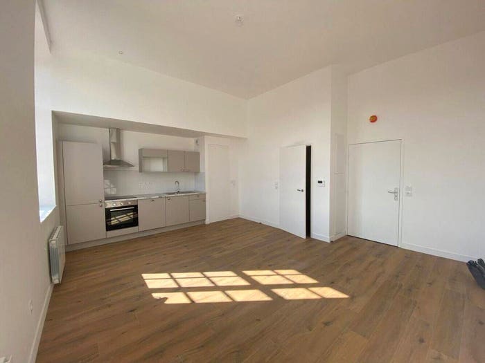Appartement 2 pièces à Centre-Neuf Bourg-Quesnoy-Delsaux-Musée-Cannoniers-Gare, Valenciennes, à louer