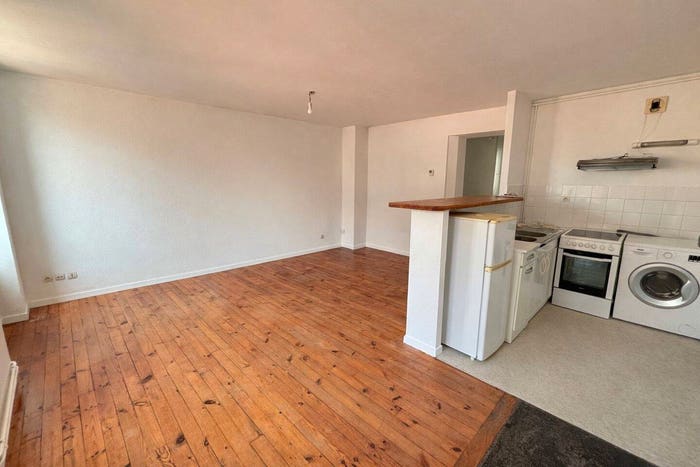 Badouillère-Saint Roch-Valbenoîte, Saint-Étienne : Appartement 2 pièces à louer