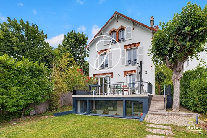 Maison 8 pièces à vendre à Saint-Cloud, Montretout, Coutureau