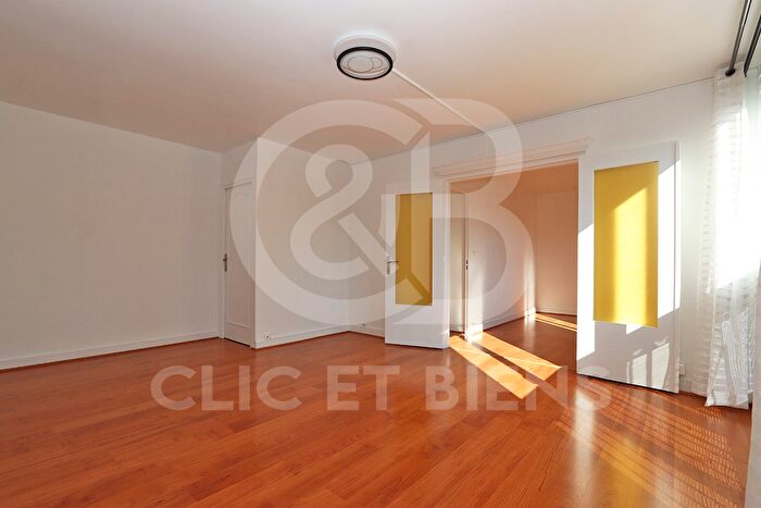 Appartement à vendre - Chaville, Doisu - 4 pièces - 3 chambres