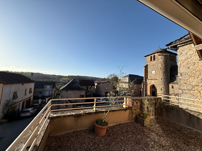 Appartement à louer - La Bastide-lévêque - 4 pièces - 3 chambres