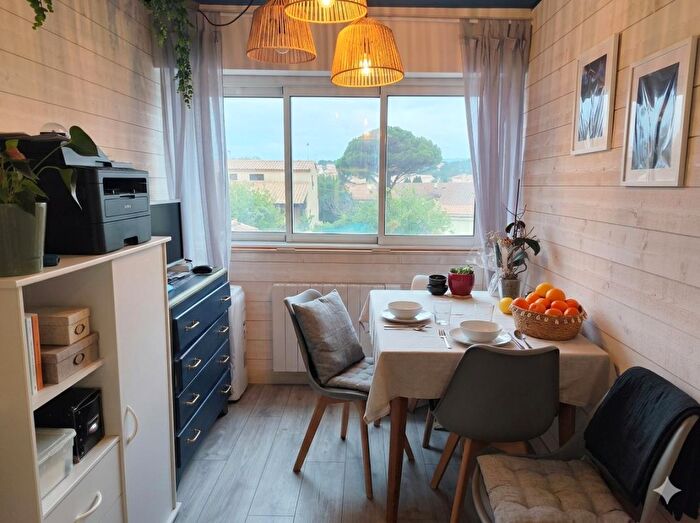 Appartement à vendre - Narbonne, Bourg - 2 pièces - 1 chambre