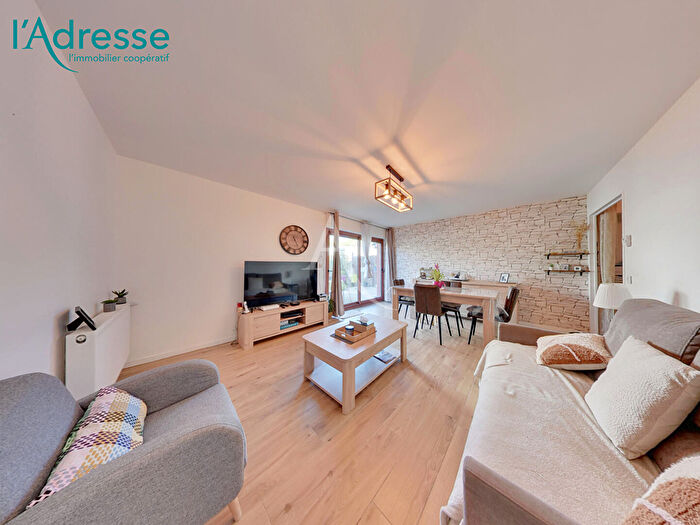 Noisy-le-Grand, Centre-ville : Appartement 2 pièces à vendre