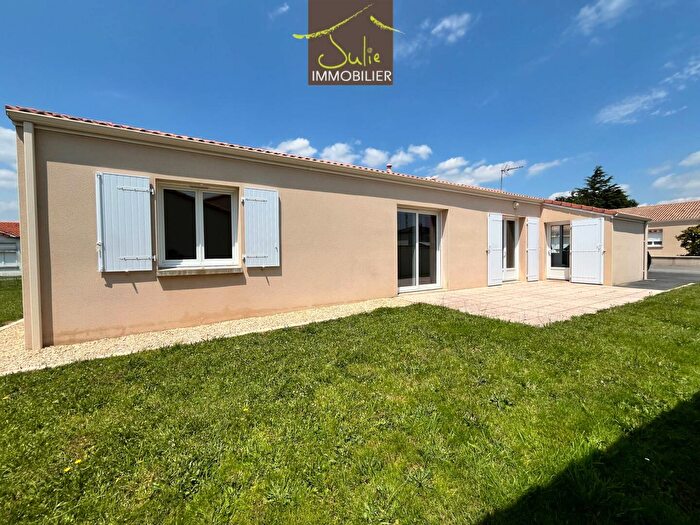 Maison à louer - Bressuire - 4 pièces - 3 chambres