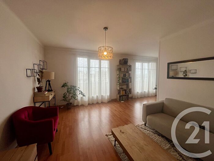 Appartement à louer - Choisy-le-Roi, Gondoles - 3 pièces - 2 chambres