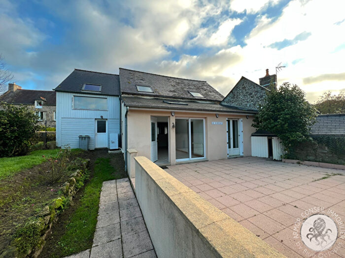 Maison à vendre - Pleurtuit - 6 pièces - 5 chambres