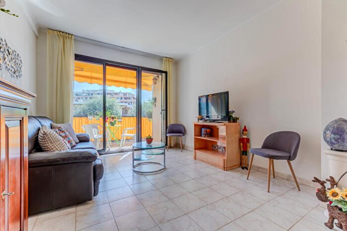Appartement 3 pièces à Nice, Caucade, à vendre