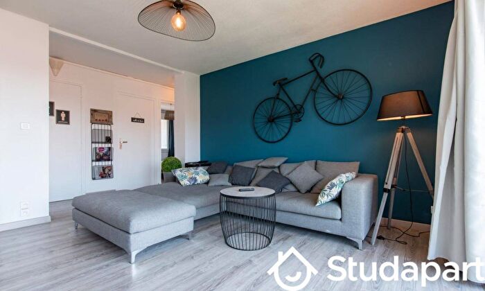 Appartement à louer - Jules Guesde, Troyes - 1 pièce - 2 chambres