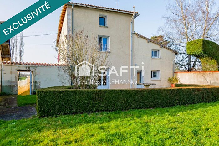 Maison à vendre - Exireuil - 5 pièces - 3 chambres