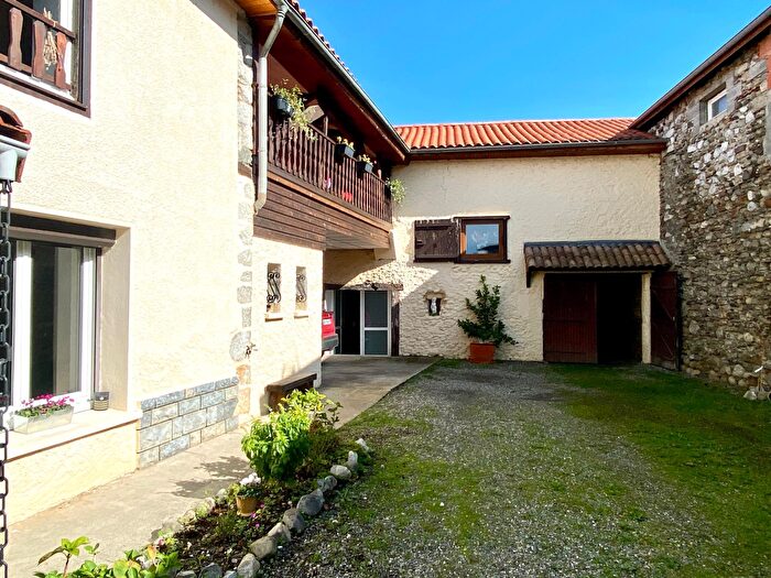 Maison à vendre - Gourdan-Polignan - 7 pièces - 3 chambres