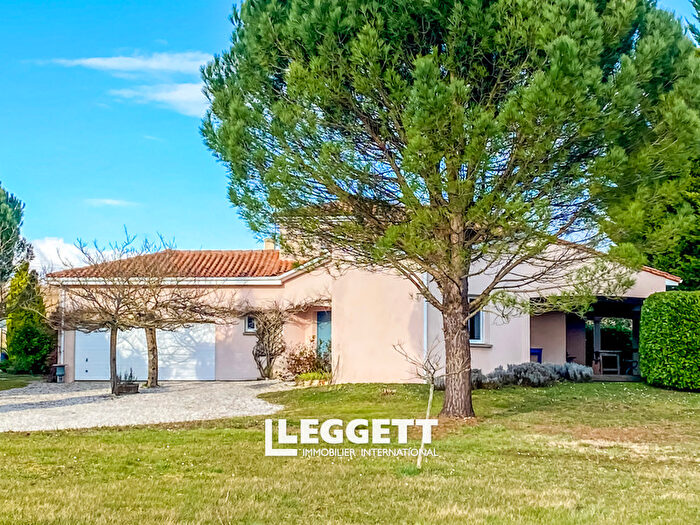 Maison à vendre - Mansle - 5 pièces - 4 chambres