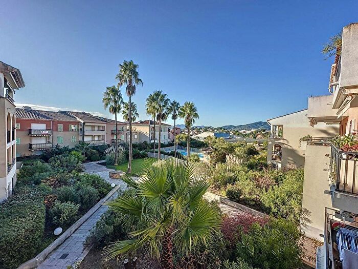 Appartement à louer - Mirandoles, Le Cannet - 1 pièce