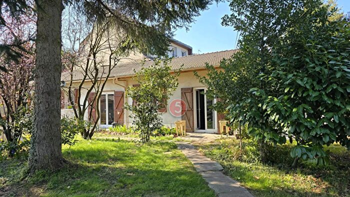 Maison à vendre - Le Raincy, Montfermeil, Grands Côteaux - 5 pièces - 2 chambres