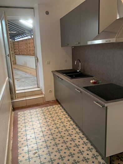 Montceau-les-Mines, Centre-ville : Appartement 3 pièces à louer