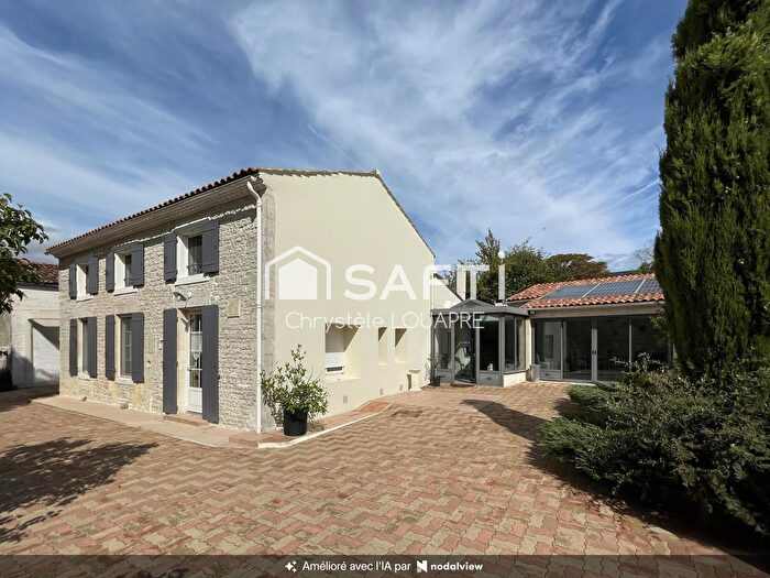 Maison 5 pièces à Saint-Denis-du-Pin, à vendre