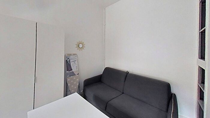 Appartement à louer - Saint Marc-Croix de Pierre-Saint Nicaise, Rouen - 1 pièce