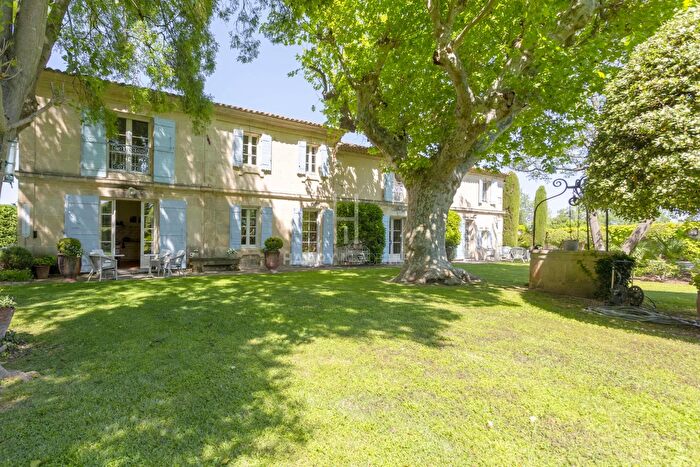 Maison à vendre - Arles, Pont de Crau, Moulès - 9 pièces - 4 chambres