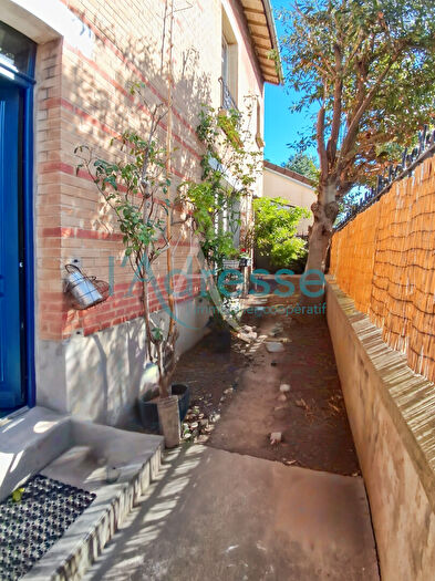 Maison 6 pièces à Suresnes, République, à vendre