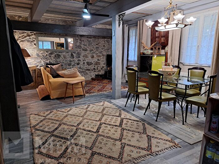 Maison à vendre - Montfort-sur-Boulzane - 8 pièces - 3 chambres