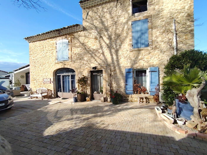 Maison à vendre - Camaret-sur-Aigues - 7 pièces - 5 chambres