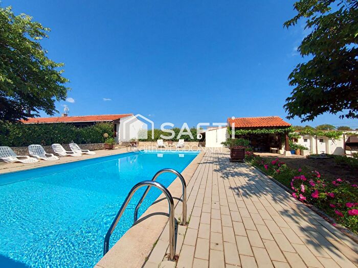 Maison à vendre - Saint-Vincent-sur-Graon - 8 pièces - 4 chambres