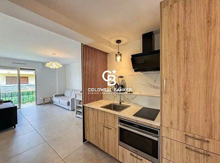 Appartement à vendre - Antibes, Antibes-les-Pins, Trianon, Le Fournel, Peyregoue - 3 pièces - 2 chambres