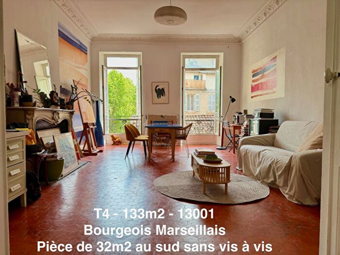 Appartement 4 pièces à vendre à Marseille 1er, Chapitre