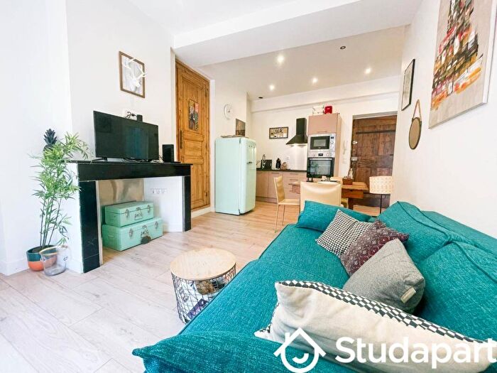 Appartement à louer - Centre-ville, Victor Hugo, Grenoble - 2 pièces - 1 chambre