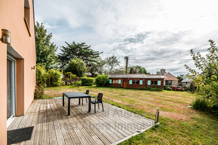 Maison à vendre - Ploudalmézeau - 6 pièces - 4 chambres