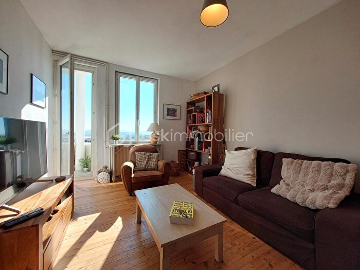 Appartement à vendre - Royat - 3 pièces - 2 chambres
