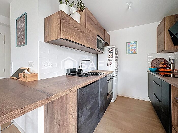 Appartement à vendre - Noyal-Châtillon-sur-Seiche - 4 pièces - 3 chambres