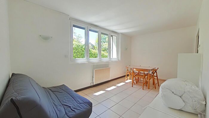 Appartement à louer - Saint-Étienne, La Métare, Le Portail Rouge, Fauriel, Villeboeuf - 1 pièce