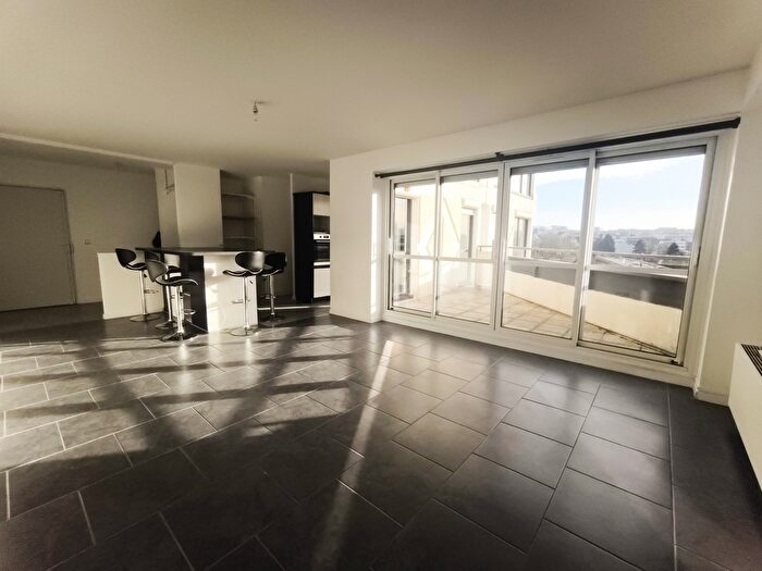 Appartement à vendre - Neuilly-sur-Marne, Bourg ancien, Pré Fleuri, Rives de Neuilly - 3 pièces - 2 chambres