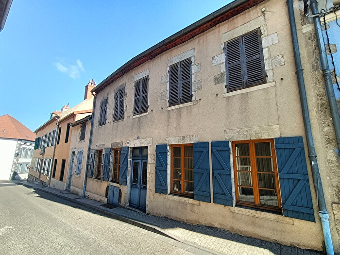 Maison à vendre - Saint-Pourçain-sur-Sioule - 7 pièces - 5 chambres