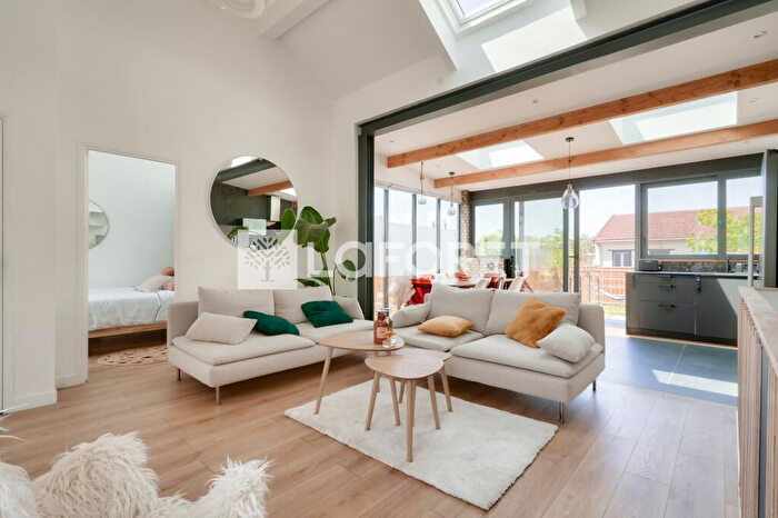 Maison 5 pièces à Saint-Denis, Floréal, Saussaie, Courtille, à vendre