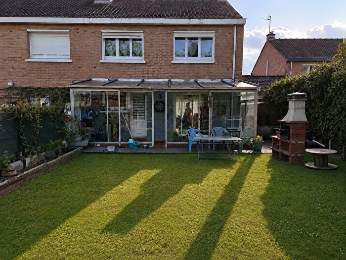 Neuville-en-Ferrain : Maison 4 pièces à vendre