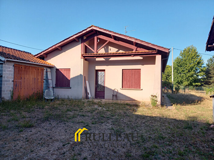 Maison à vendre - Saint-Ciers-de-Canesse - 4 pièces - 3 chambres