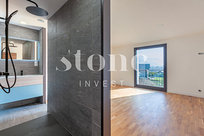 Appartement à vendre - Metz-Tessy - 6 pièces - 5 chambres