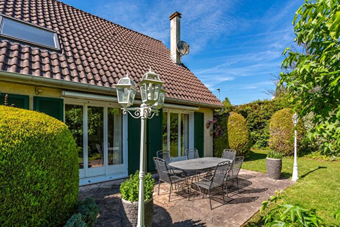 Maison 7 pièces à La Queue-en-Brie, à vendre