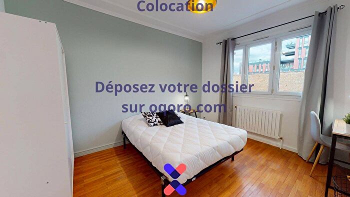 Appartement à louer - Confluence, Lyon ème arrondissement - 7 pièces - 6 chambres
