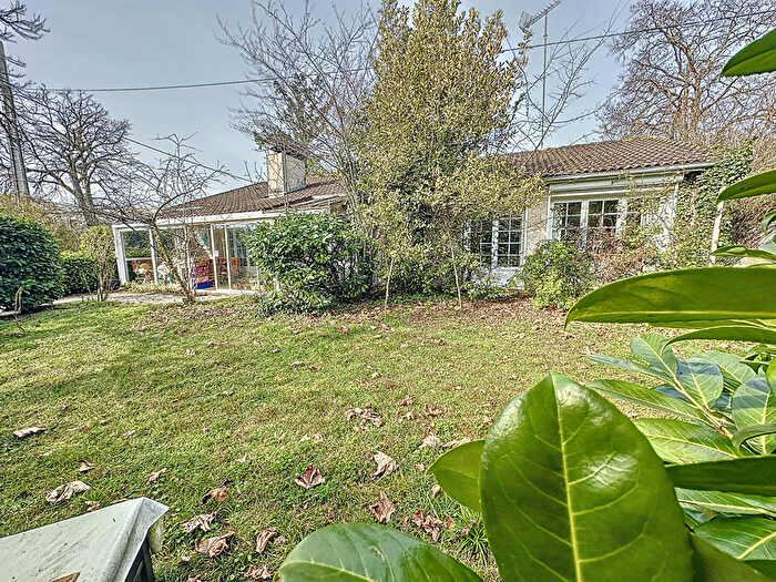 Maison à vendre - Mérignac, Les Eyquems - 6 pièces - 4 chambres