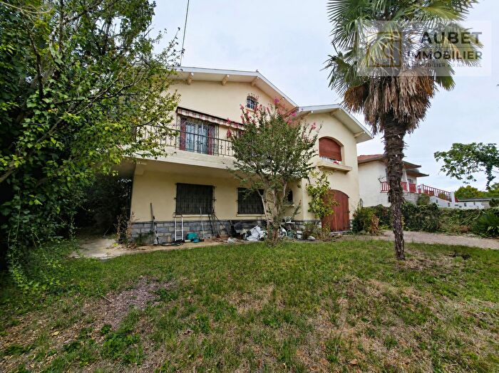 Maison 10 pièces à vendre à Tarbes, Sainte-Anne
