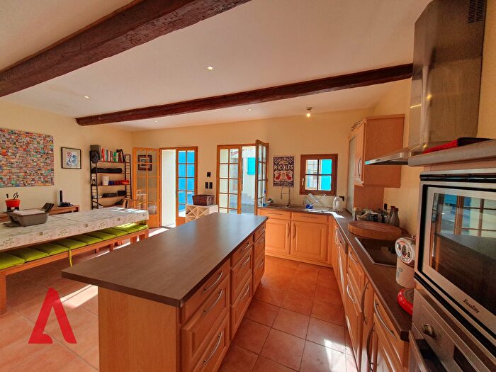 Maison à vendre - Autignac - 7 pièces - 4 chambres