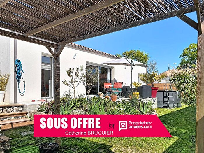 Maison 5 pièces à Saint-Jean-de-Liversay, à vendre