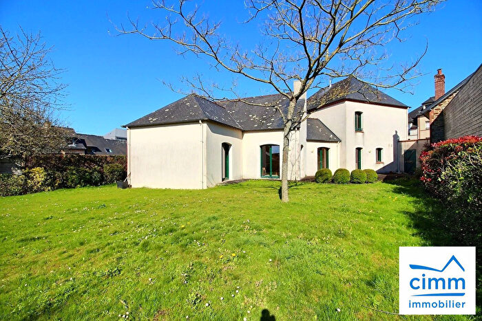 Maison à vendre - Noyal-Châtillon-sur-Seiche - 7 pièces - 6 chambres