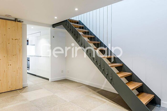 Appartement à louer - Gare, Annecy - 3 pièces - 2 chambres