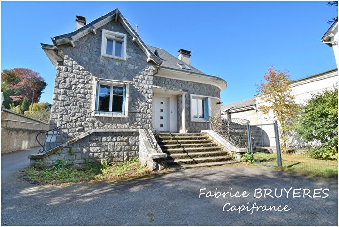 Maison à vendre - Ussel - 7 pièces - 4 chambres